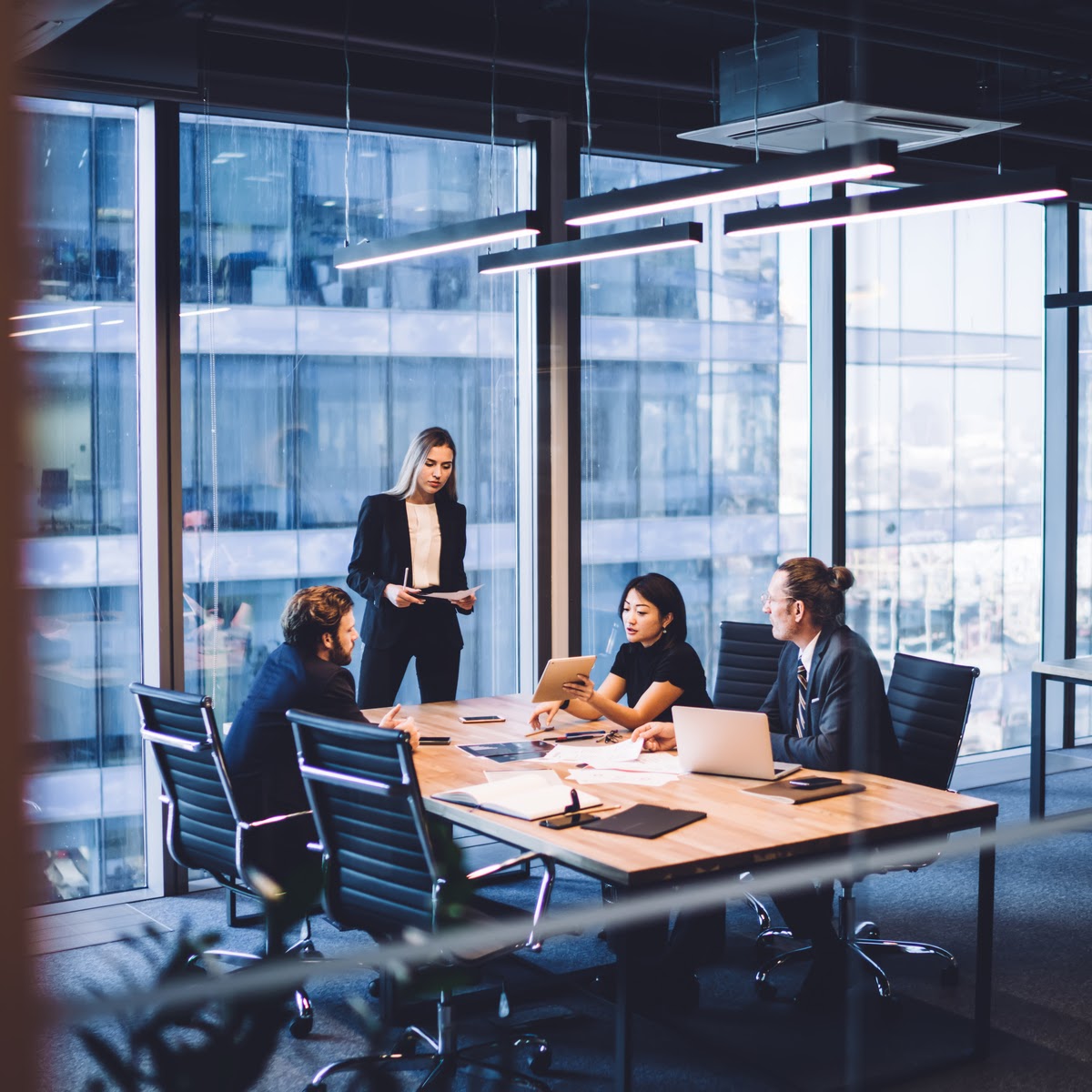 Why Hire Outside Vs. Inside Marketing Experts - Article
